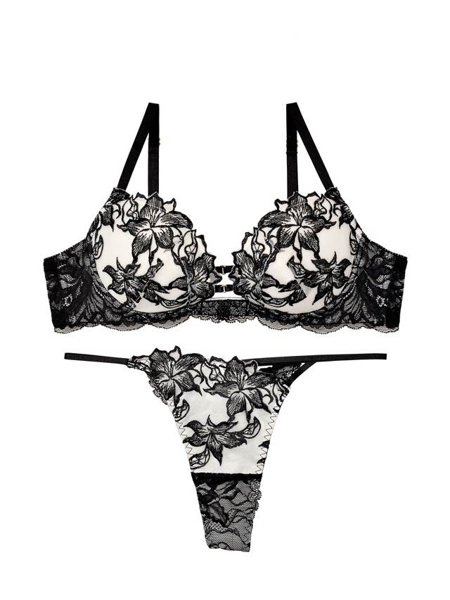 前田美波 × ラフィネアマリリスブラジャー – uwinfo